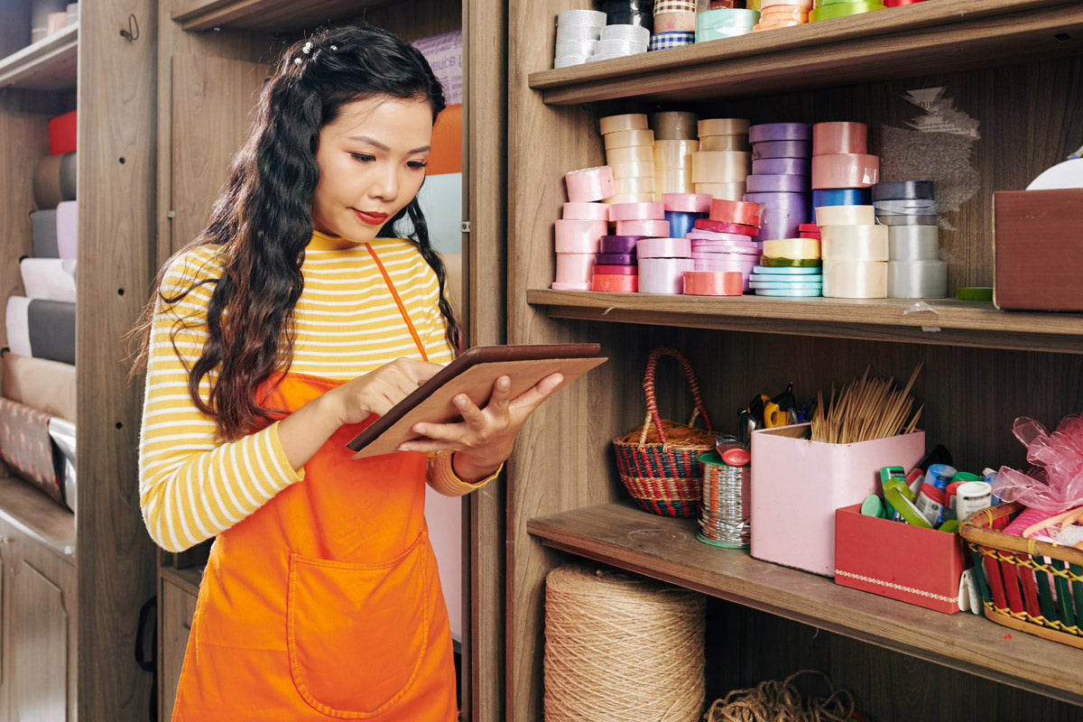 Wrapping Solutions, Vases, and Pick Kits: The Essentials for a Floral ...